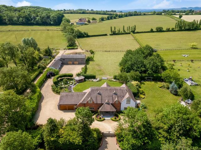 6 bedroom equestrian facility for sale