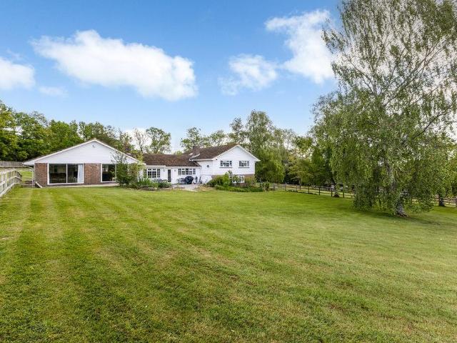 6 bedroom equestrian facility for sale