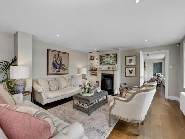 6 bedroom equestrian property to rent