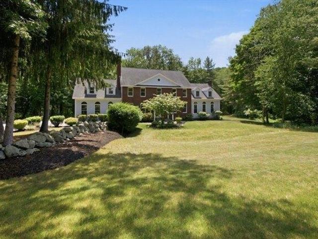 6 bedroom, Foxboro MA 02035 104044257