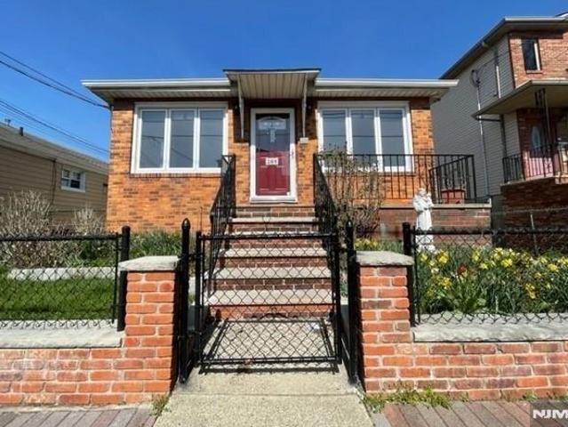 6 bedroom, Fairview NJ 07022 LS102218251