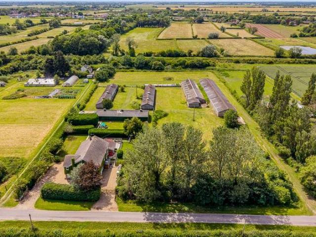 6 Bedroom Farm Commercial