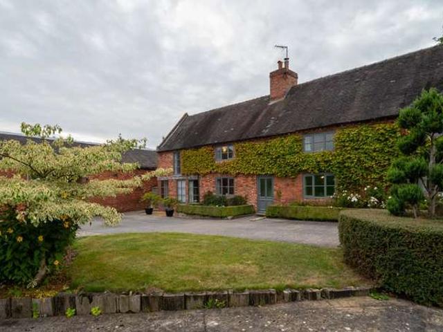 6 Bedroom Farm House Character Property