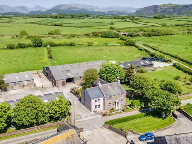 6 Bedroom Farm House Character Property