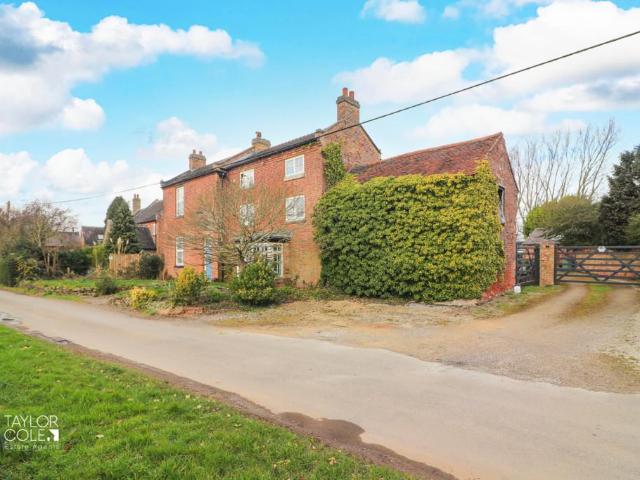 6 bedroom farm house for sale