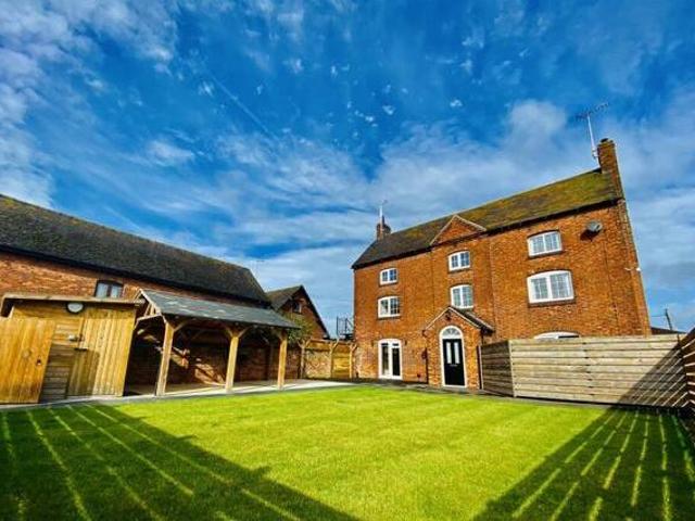 6 Bedroom Farm House For Rent In Brook Lane