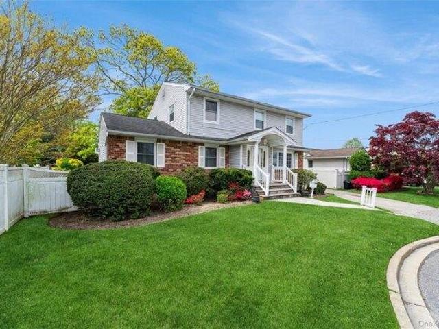 6 bedroom, Farmingdale NY 11735 104921858