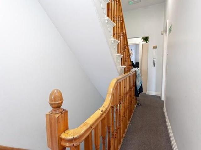 6 bedroom flat to rent