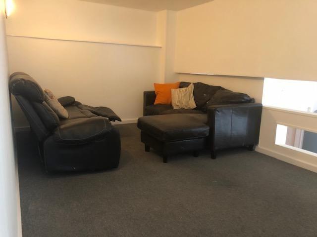 6 bedroom flat to rent