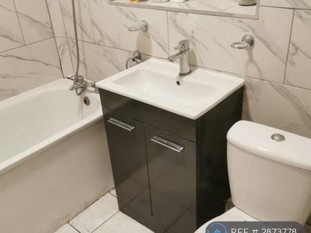 6 bedroom flat to rent