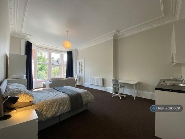 6 bedroom flat to rent
