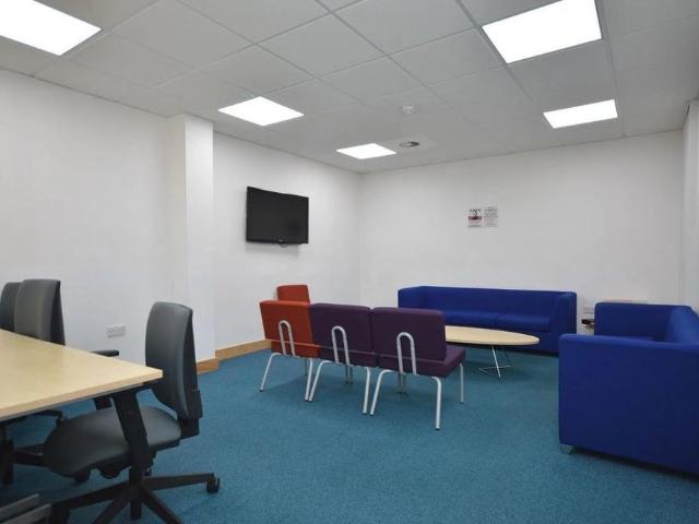 6 bedroom flat to rent