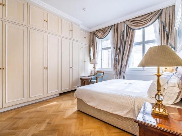 6 bedroom flat to rent