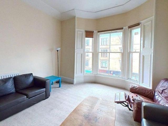 6 bedroom flat to rent