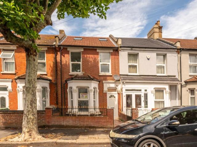 6 bedroom flat to rent