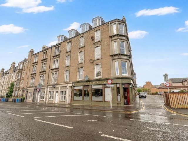 6 bedroom flat for sale