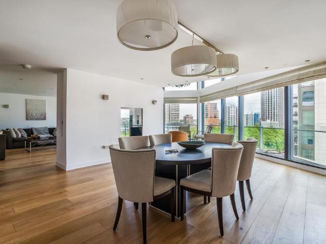 6 bedroom flat for sale