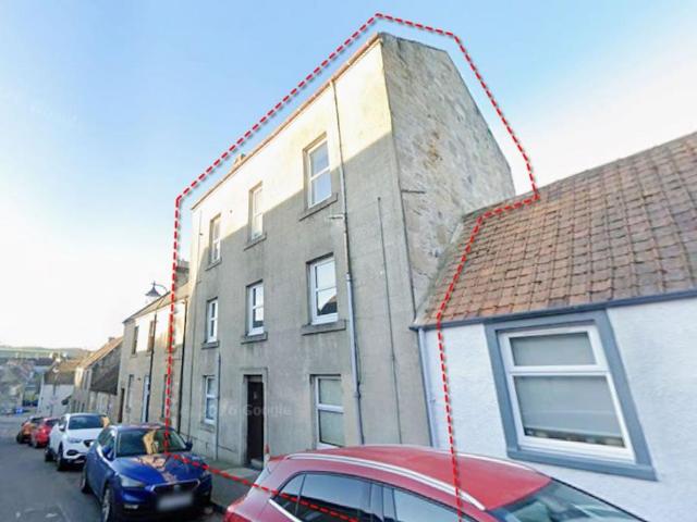 6 bedroom flat for sale