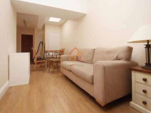 6 bedroom flat for sale