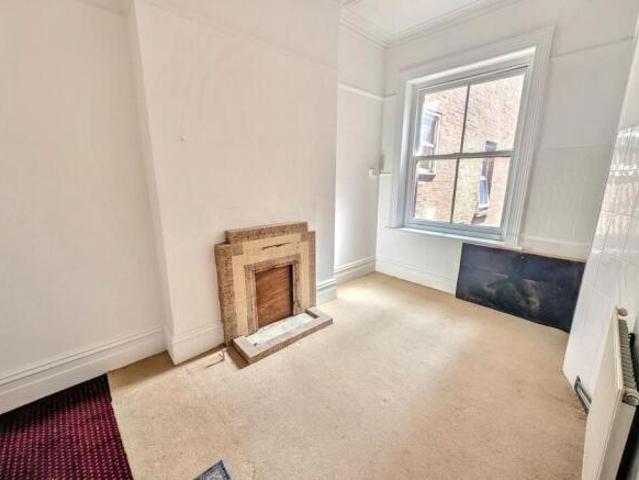 6 bedroom flat for sale in Bournemouth, BH2