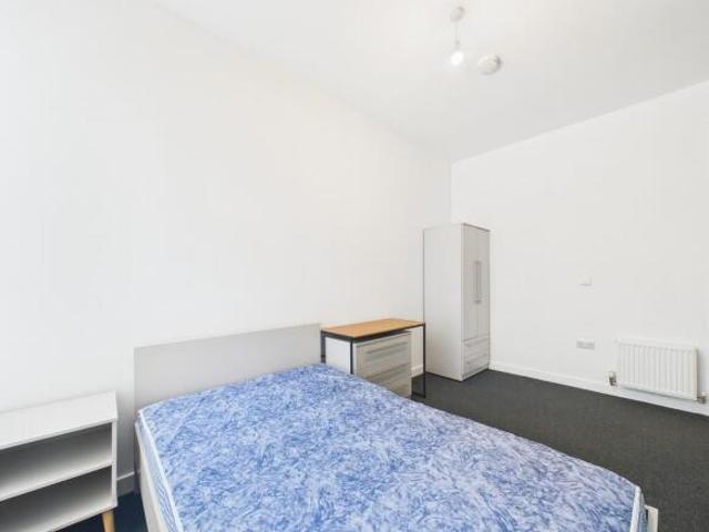 6 bedroom flat for rent in 13 31 Cumberland Street, Bristol, BS2