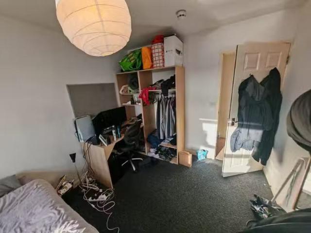 6 bedroom flat for rent in Tramshed Gloucester Road, Bristol.