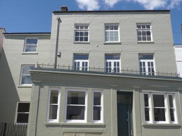 6 Bedroom Flat For Rent In Willoughby, 12 Augusta Place
