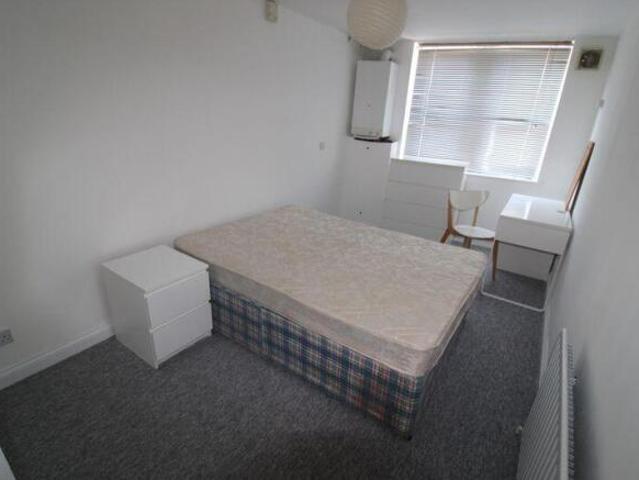6 bedroom flat for rent in Banks House, 293 Wimborne Road, BH9
