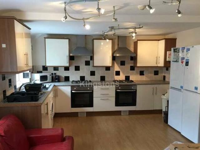 6 bedroom flat for rent in City Road Roath CF24 3JB CF24