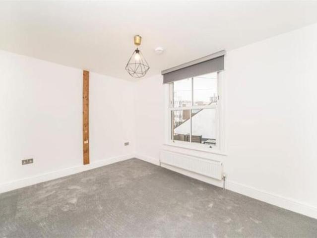 6 bedroom flat for rent in Lee Road, Lee, SE3