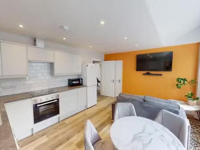 6 bedroom flat for rent in St. Nicholas Street, Bristol, BS1