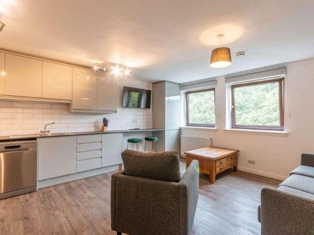 6 bedroom flat share to rent