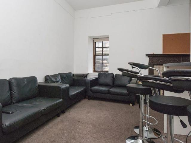 6 bedroom flat share to rent