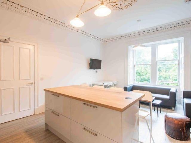 6 bedroom flat share to rent