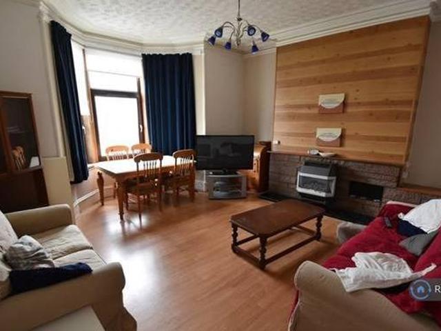 6 bedroom flat share for rent in Clifton Road Aberdeen AB24