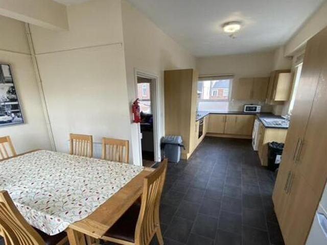 6 Bedroom Flat Share For Rent In High Road, Beeston