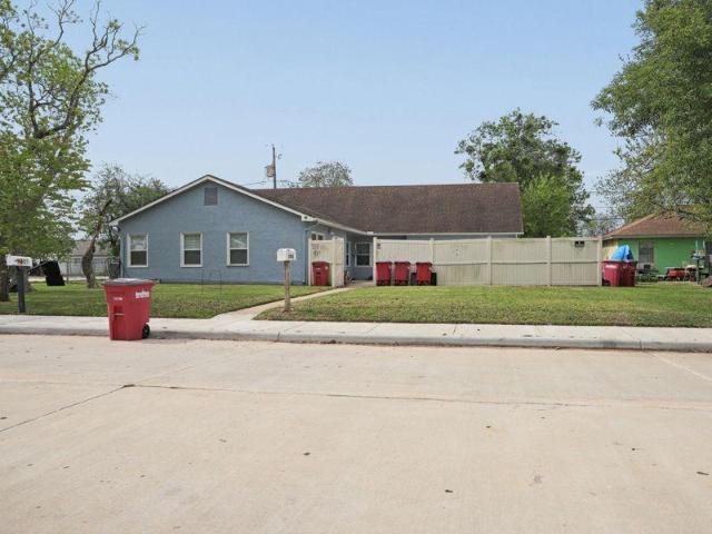 6 bedroom, Freeport TX 77541 100973152
