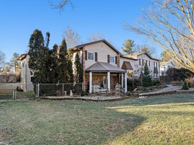 6 bedroom, Kalamazoo MI 49048 88565044