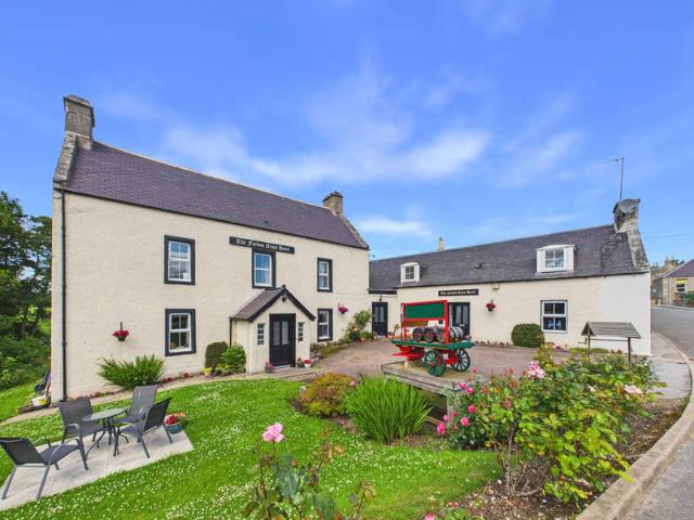 6 Bedroom Hotel Commercial