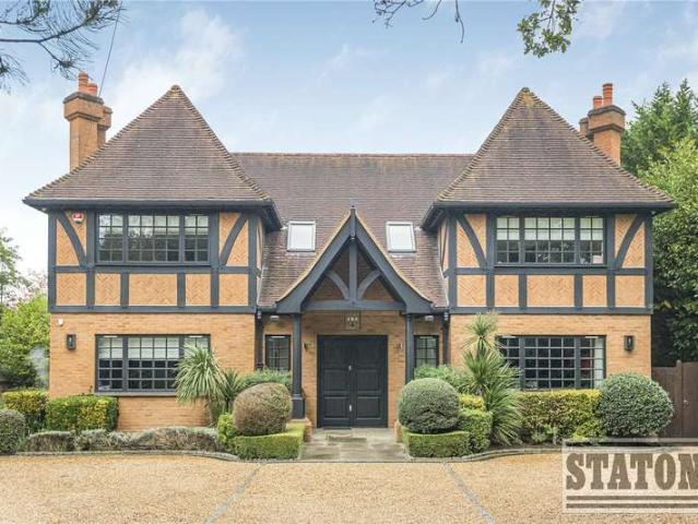 6 Bedroom House