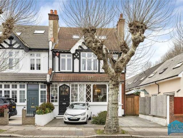 6 Bedroom House