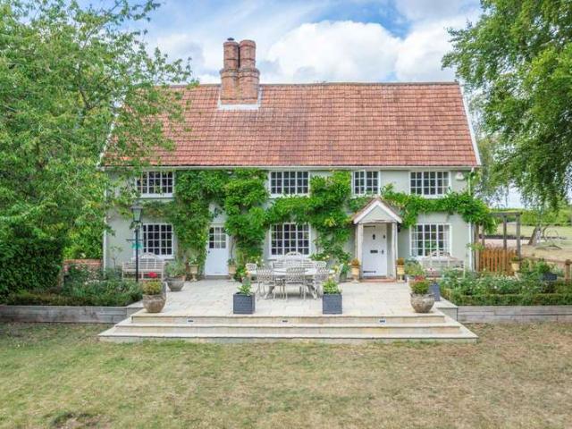 6 Bedroom House