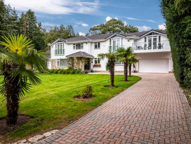 6 Bedroom House