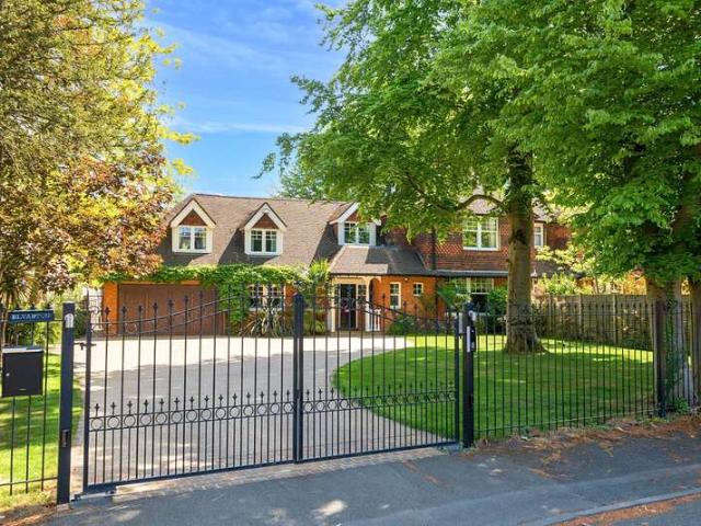 6 Bedroom House