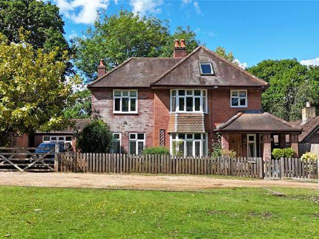 6 Bedroom House