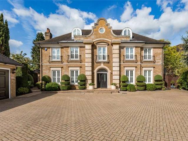 6 Bedroom House
