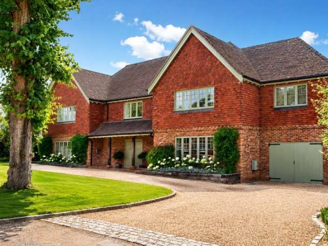 6 Bedroom House