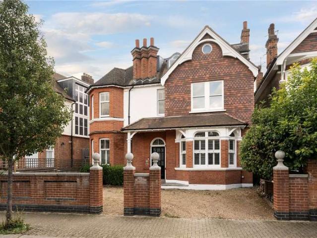 6 Bedroom House