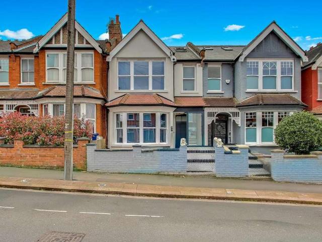 6 Bedroom House