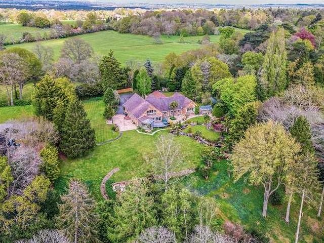 6 Bedroom House